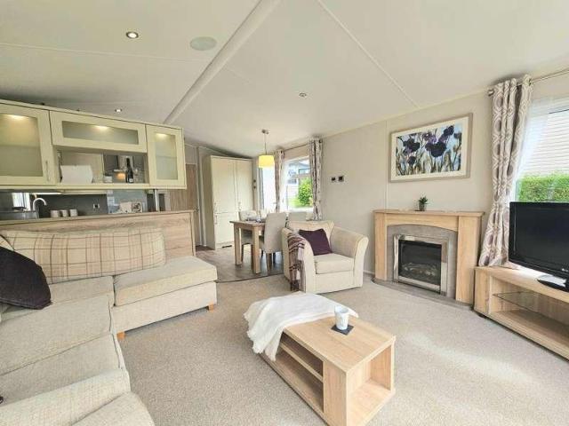 2 bed property for sale