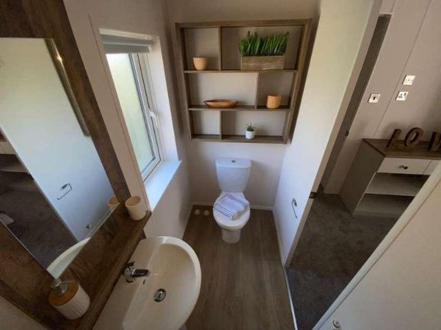 2 bed property for sale