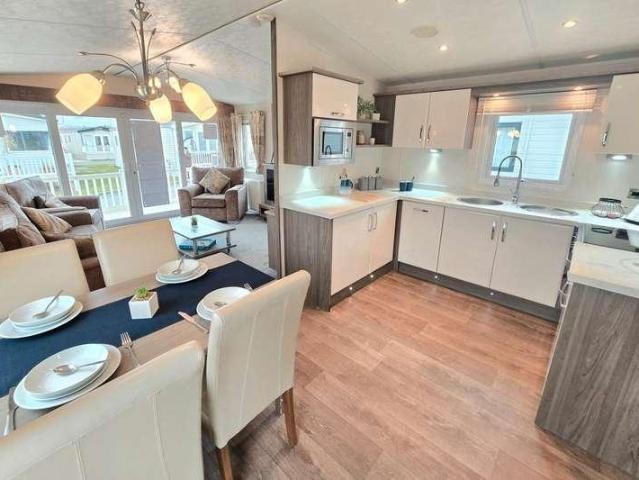 2 bed property for sale