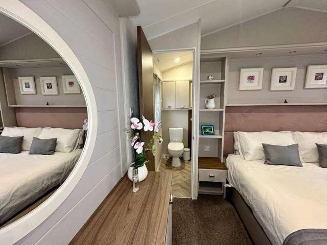 2 bed property for sale