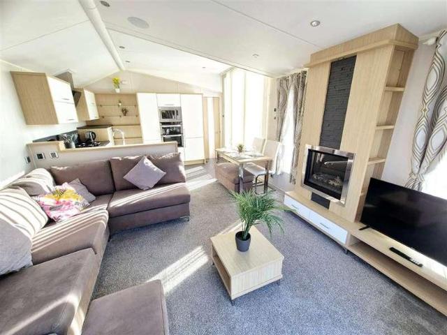 2 bed property for sale