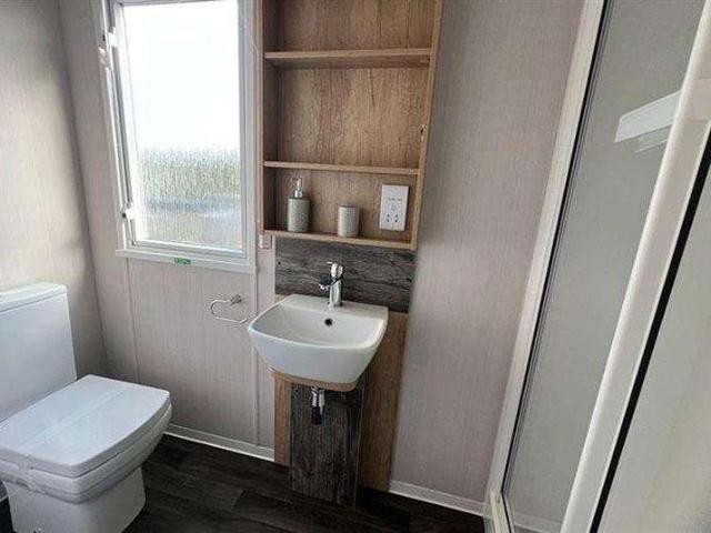 2 bed property for sale