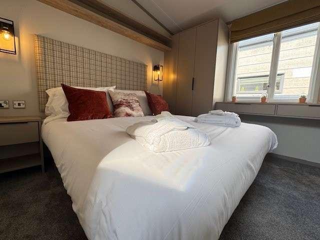 2 bed property for sale