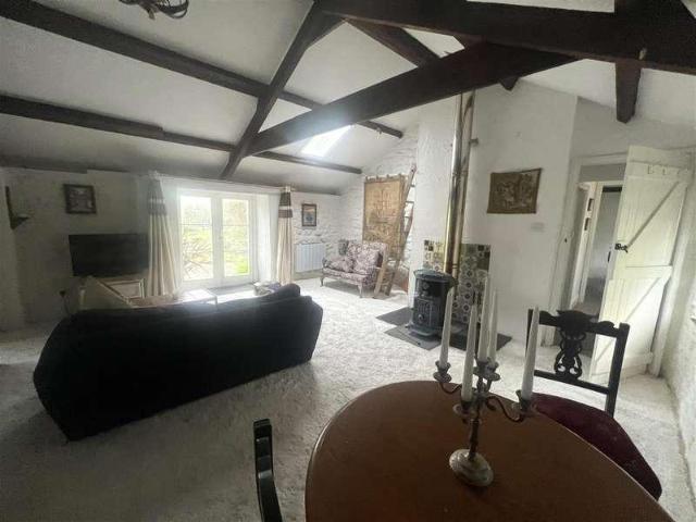 2 bed property for sale