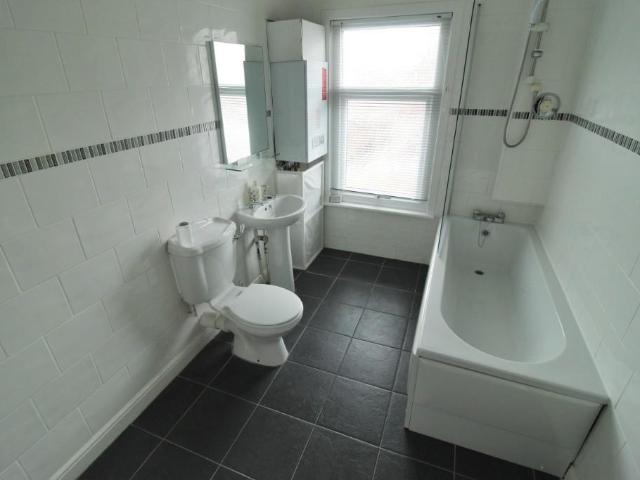 2 bed property for sale