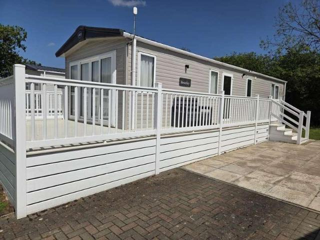 2 bed property for sale