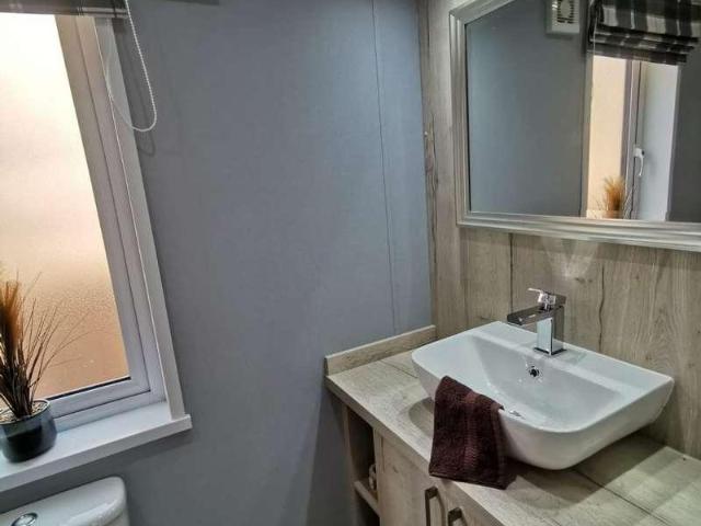 2 bed property for sale