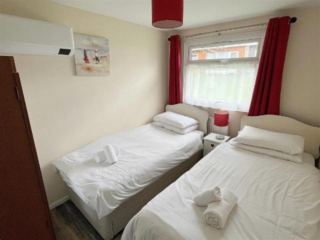 2 bed property for sale