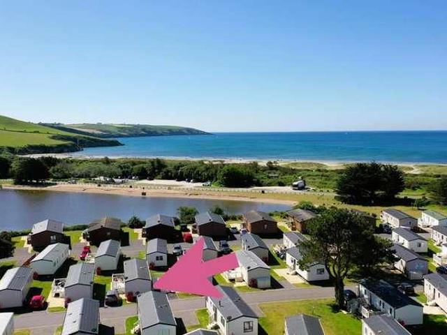 2 bed property for sale