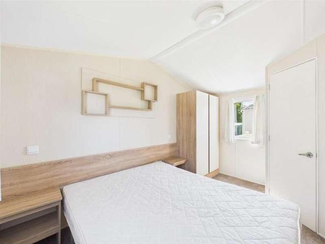 2 bed property for sale
