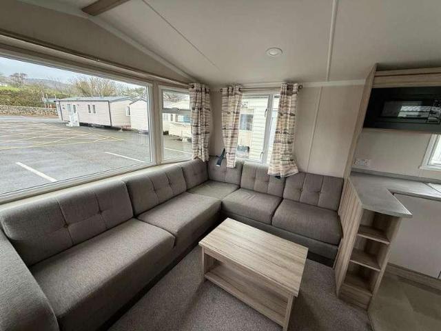 2 bed property for sale