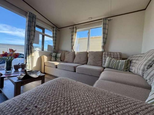 2 bed property for sale
