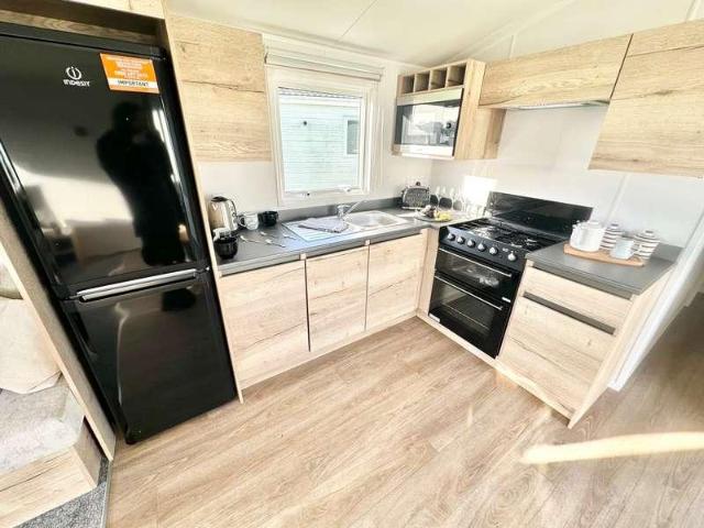 2 bed property for sale