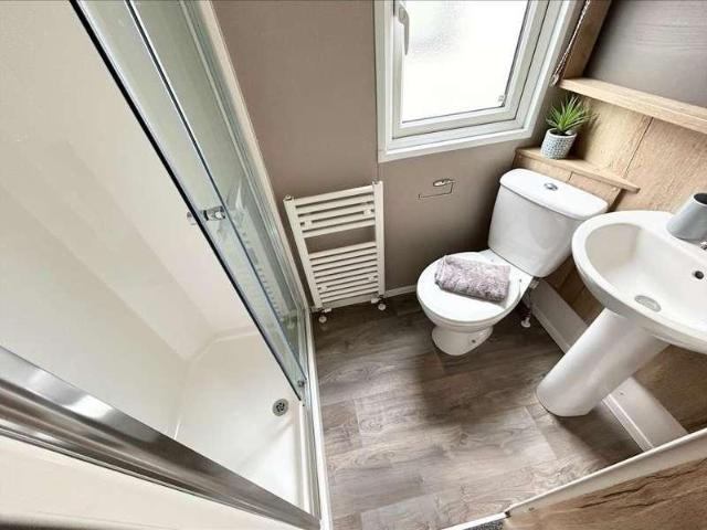 2 bed property for sale