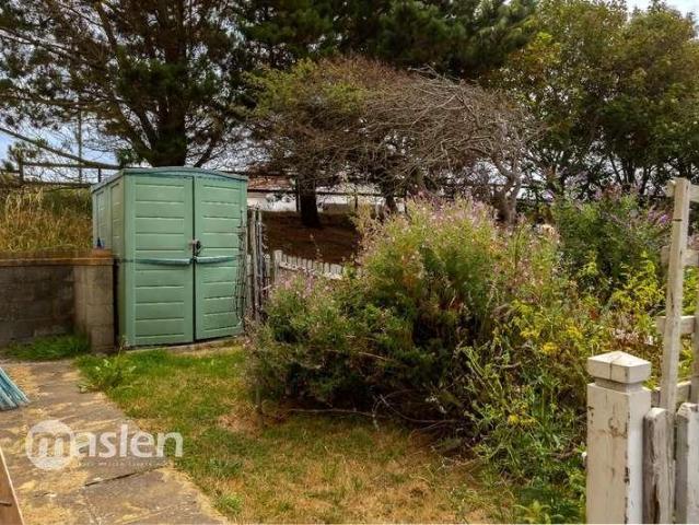 2 bed property for sale