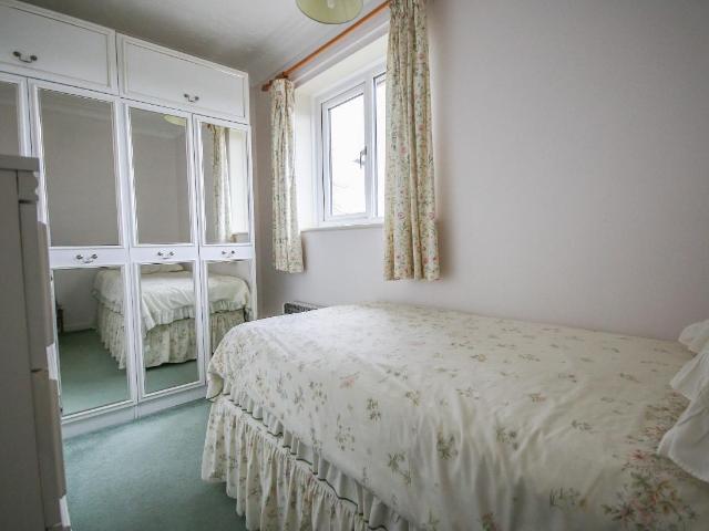 2 bed property for sale