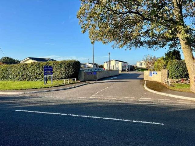 2 bed property for sale