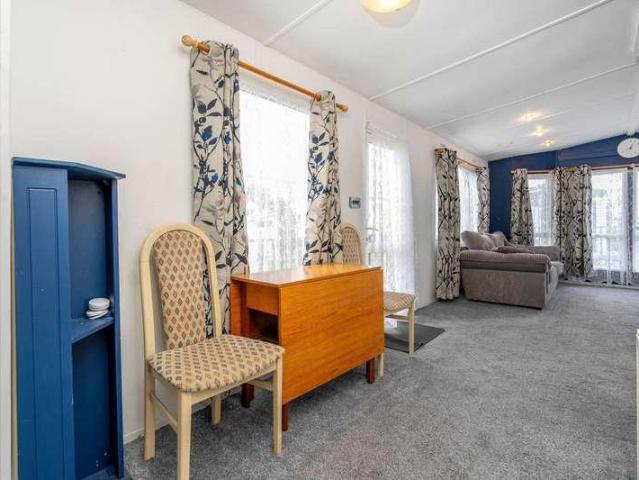 2 bed property for sale