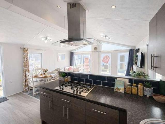 2 bed property for sale