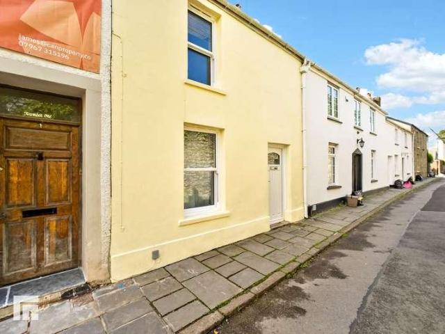 2 bed property for sale