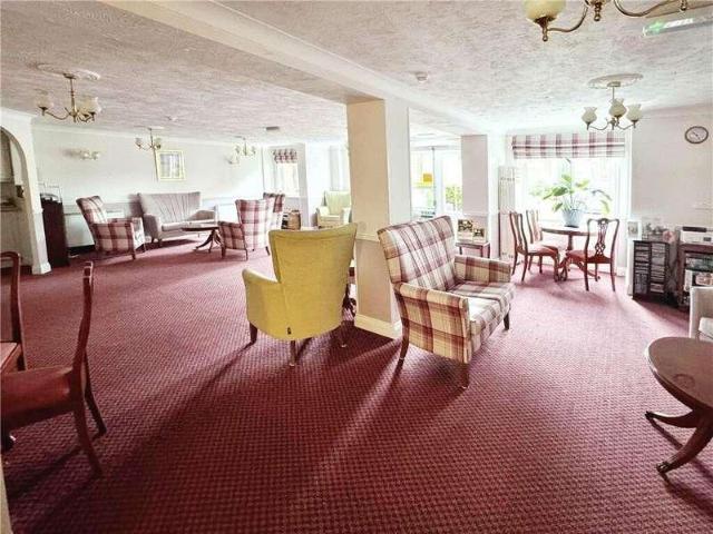 2 bed property for sale