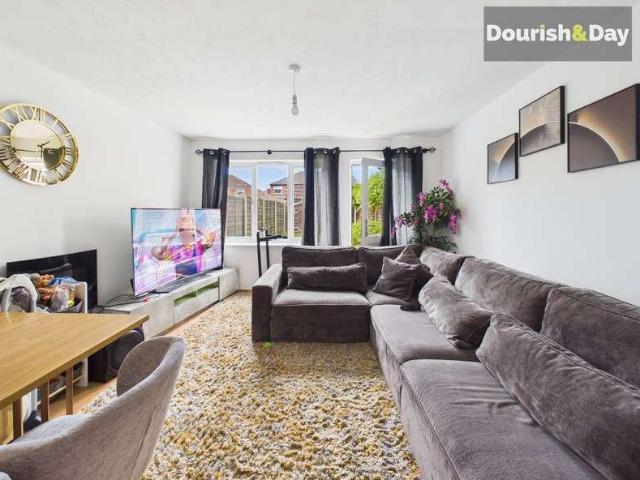 2 bed property for sale