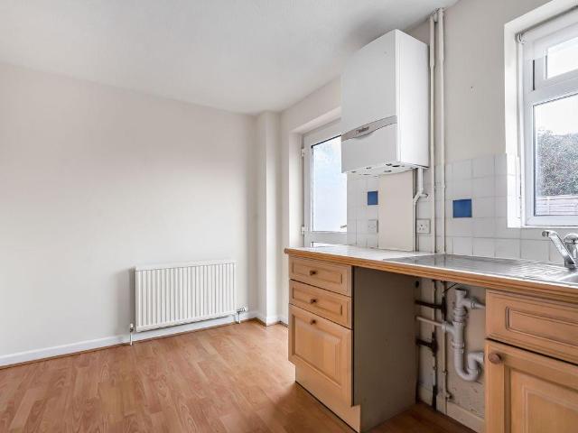 2 bed property for sale