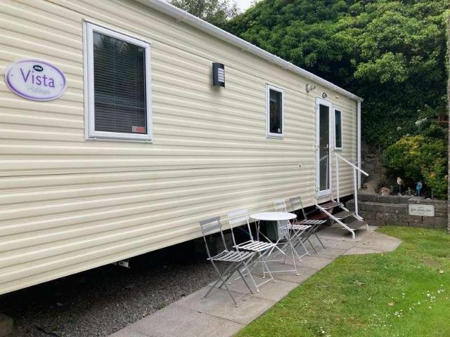 2 bed property for sale