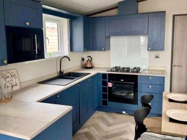 2 bed property for sale