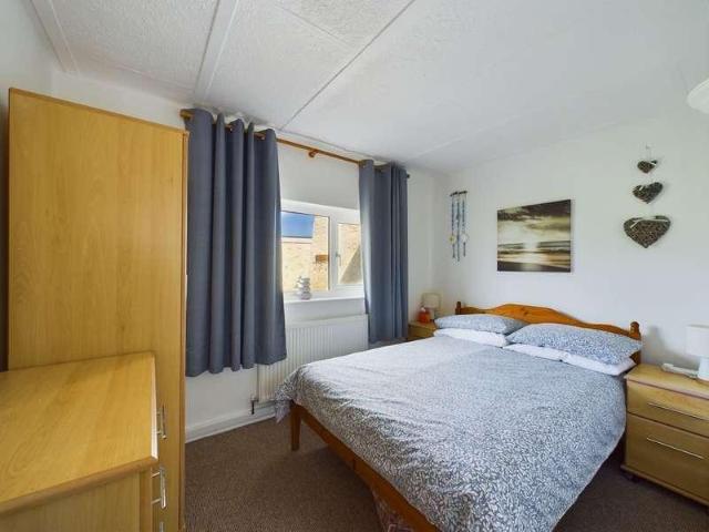 2 bed property for sale