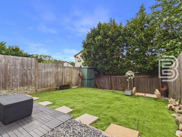 2 bed property for sale