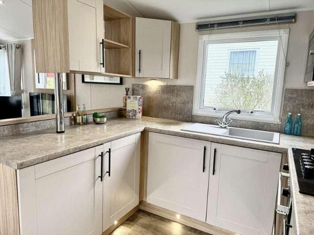 2 bed property for sale