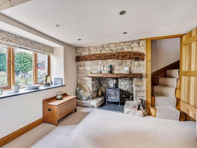 2 bed property for sale