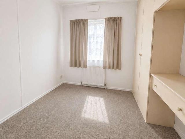 2 bed property for sale