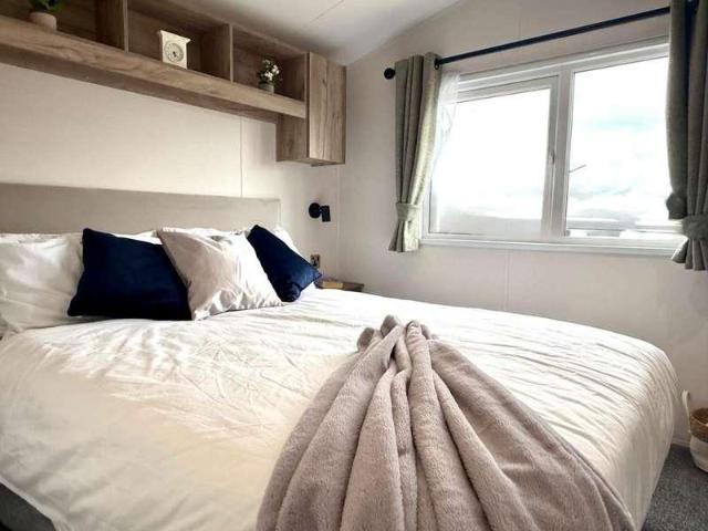 2 bed property for sale