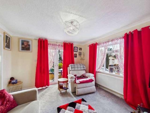 2 bed property for sale