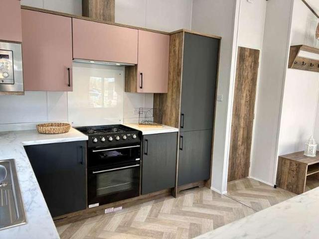2 bed property for sale
