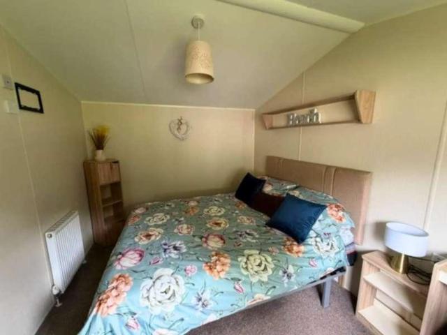 2 bed property for sale