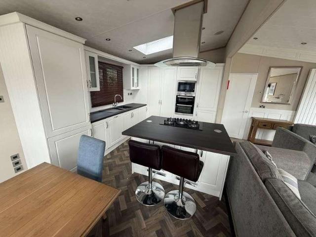 2 bed property for sale