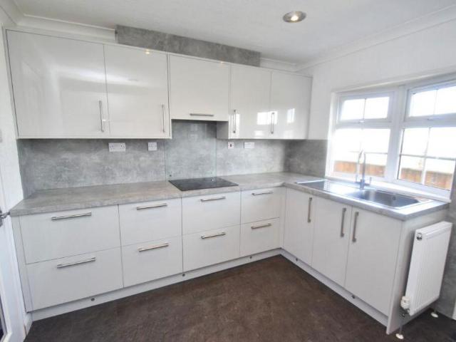 2 bed property for sale