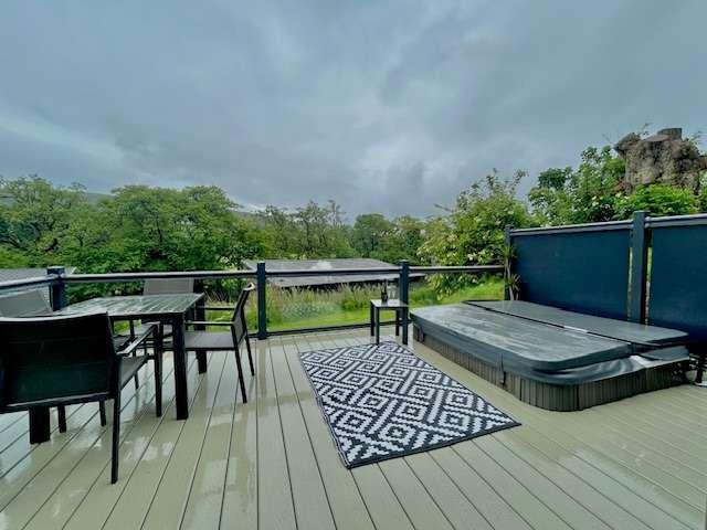 2 bed property for sale