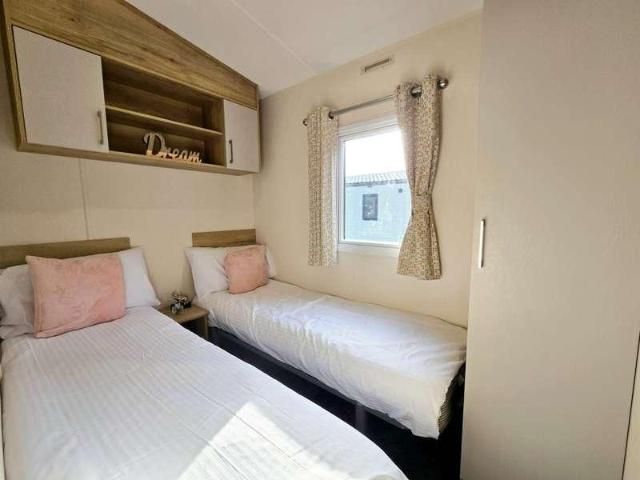 2 bed property for sale