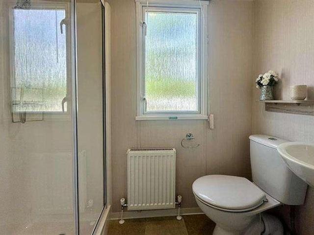 2 bed property for sale