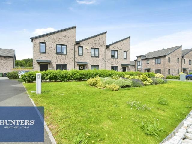 2 bed property for sale