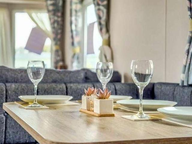 2 bed property for sale