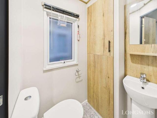 2 bed property for sale