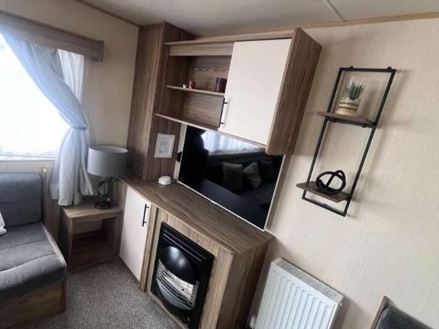 2 bed property for sale