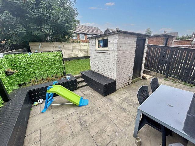 2 bed property for sale