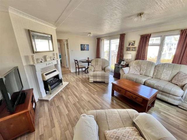 2 bed property for sale