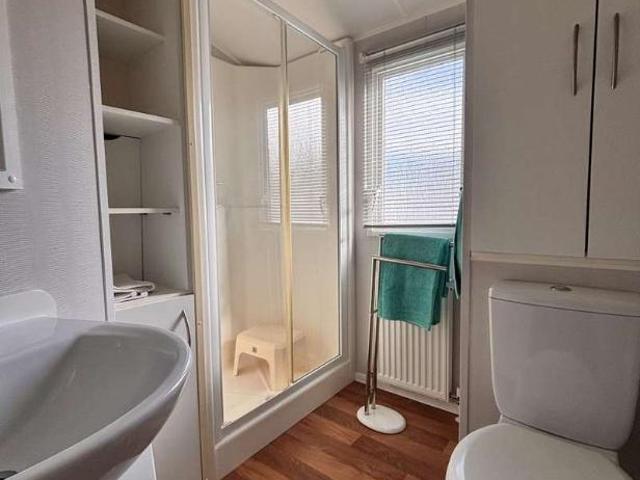 2 bed property for sale